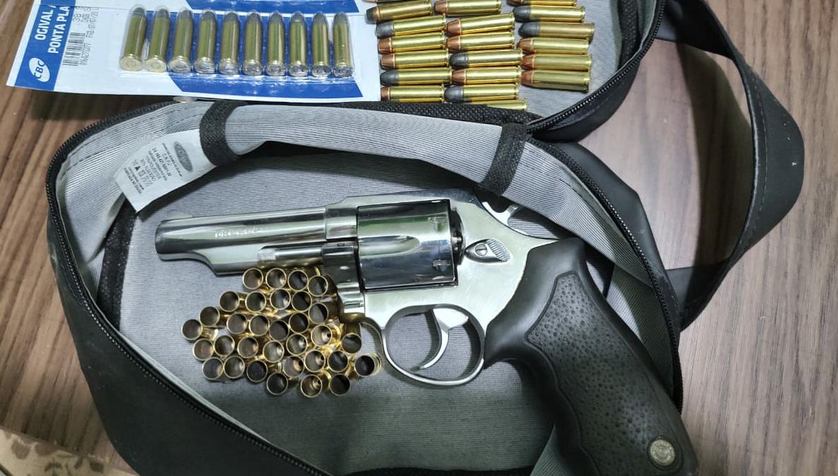 Operação Prende Homem Por Posse Irregular De Arma De Fogo E Por Ameaçar